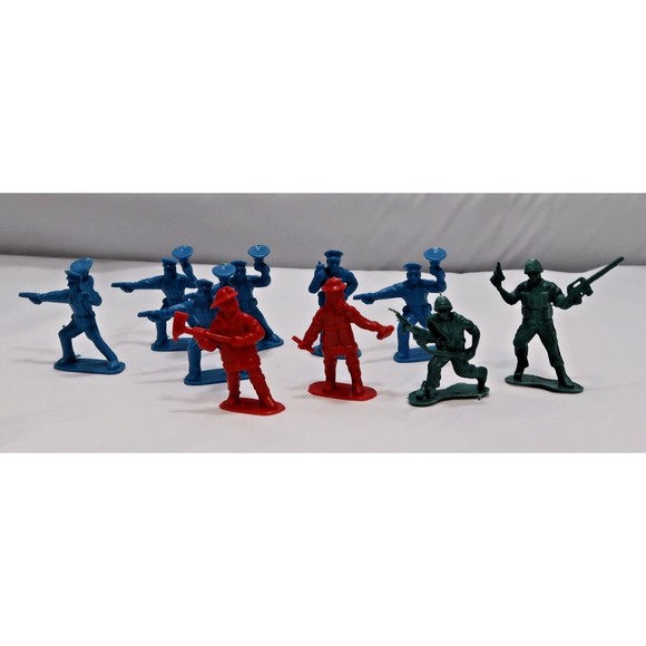 Unbranded | Toys | Vintage Plastic Green Army Men Blue Police Officer ...